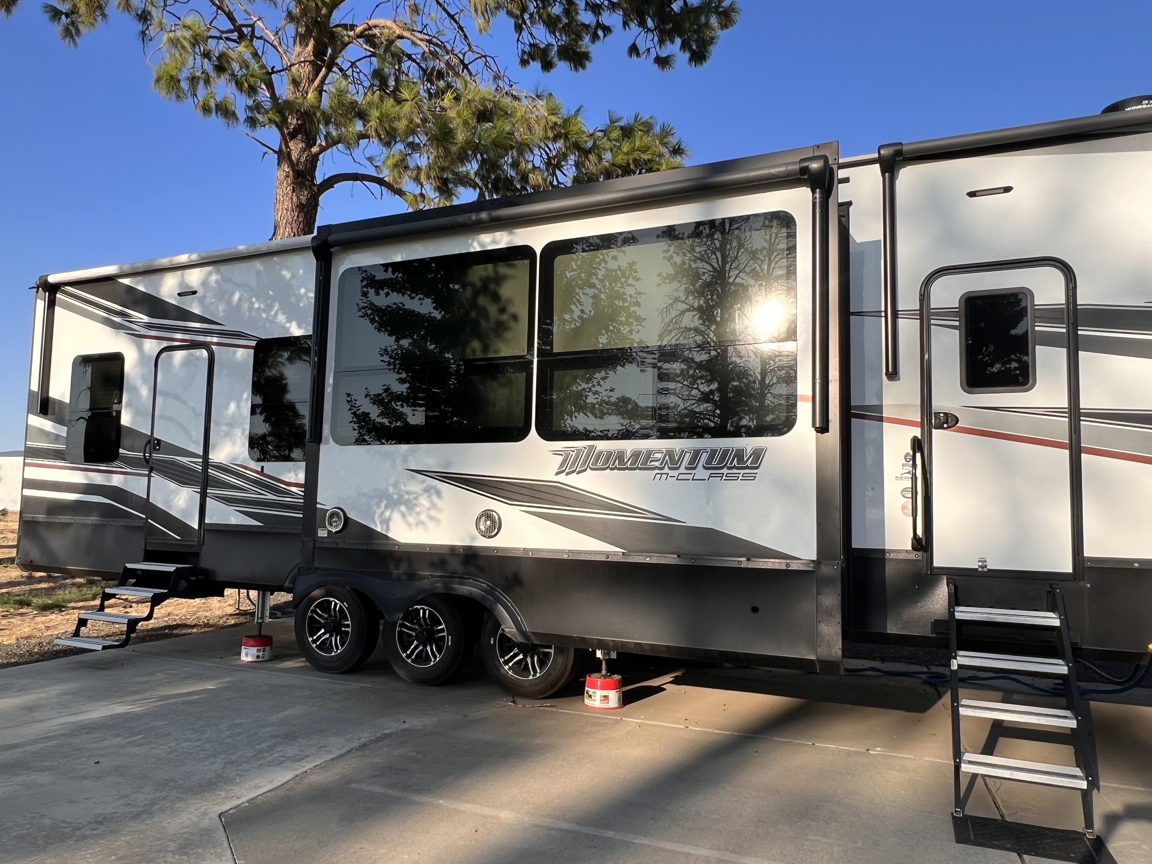 Fifth Wheel Trailers for Sale - RVs on Autotrader